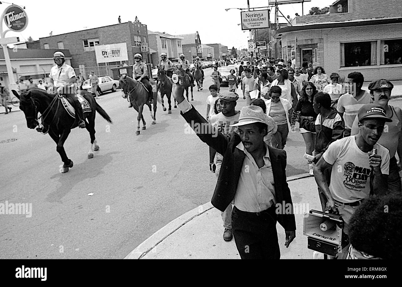Chicago, Illinois, USA 28th June 1986 Chicago police horse mounted unit ...