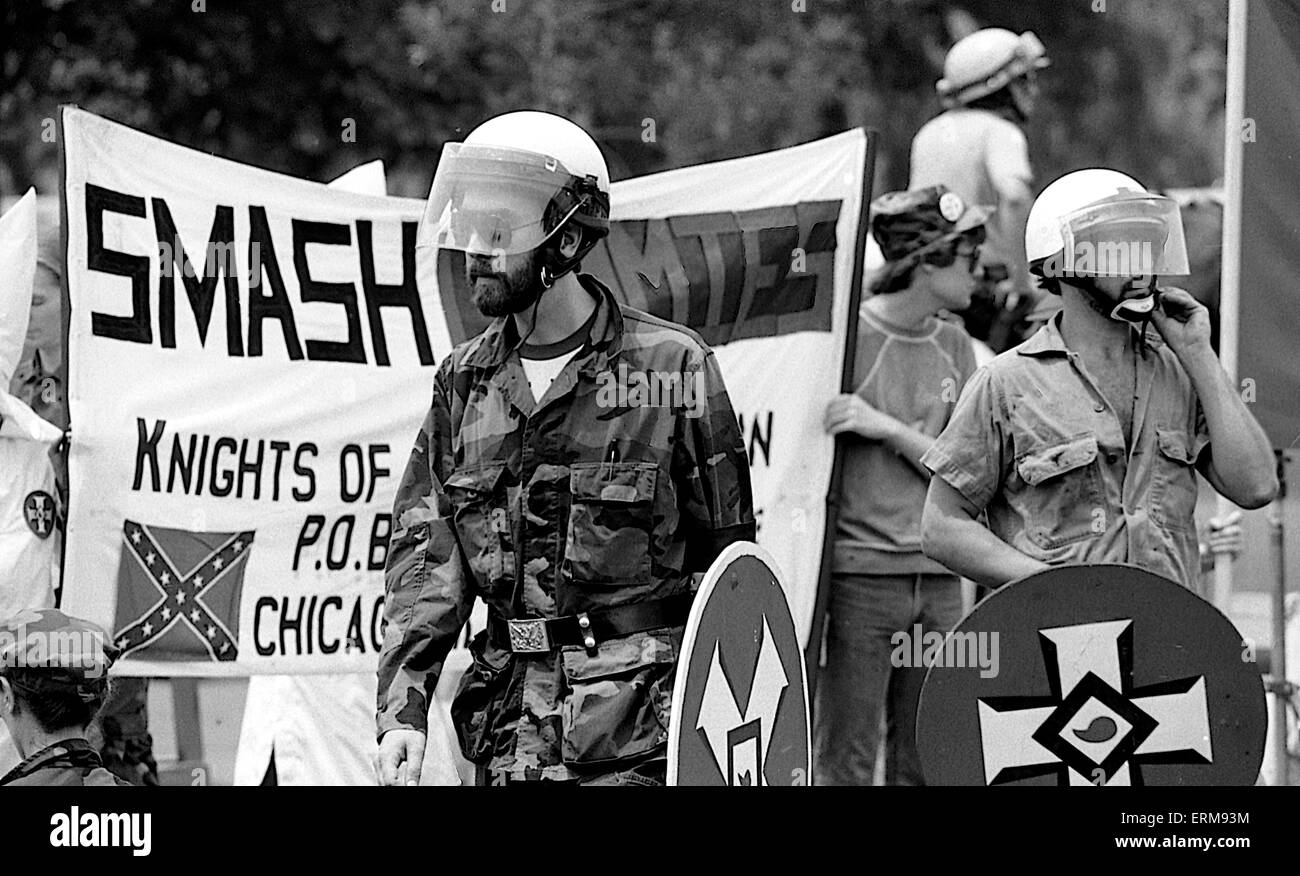 Chicago, Illinois, USA 28th June 1986 KKK members and a white ...