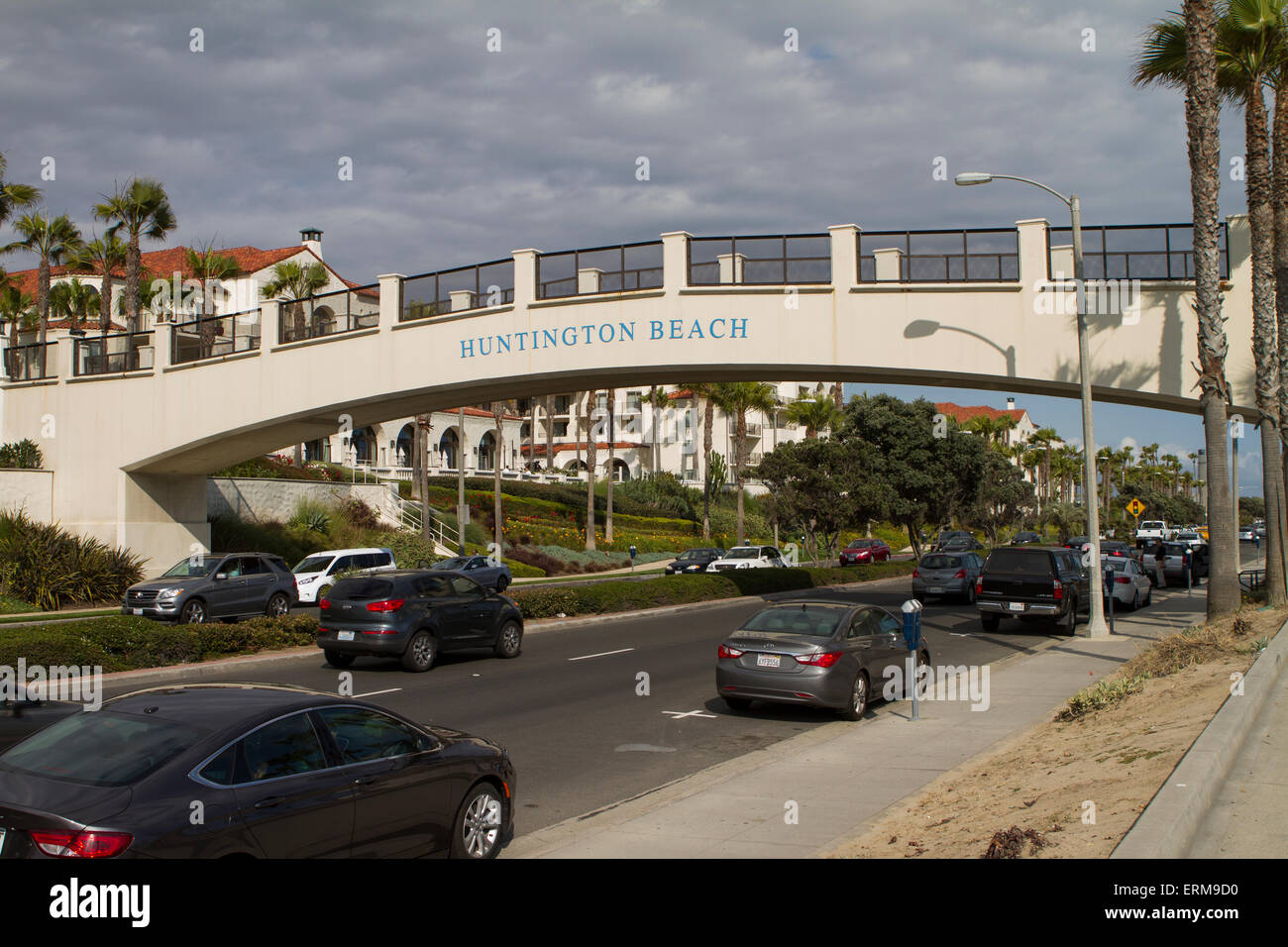 A pedestrian foot bridge crossing Pacific Coast Highway in Huntington ...