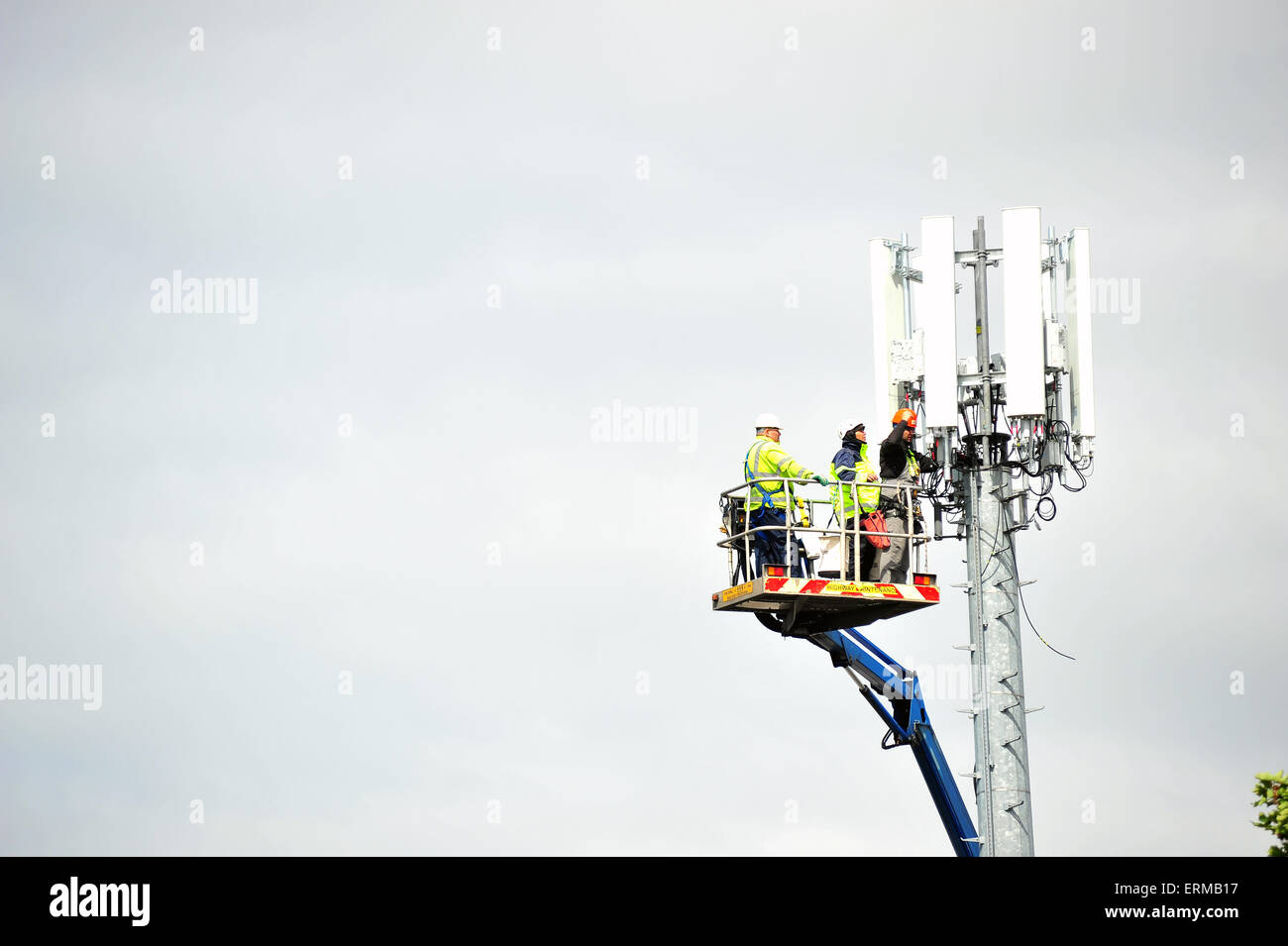 Cell tower repair hi-res stock photography and images - Alamy