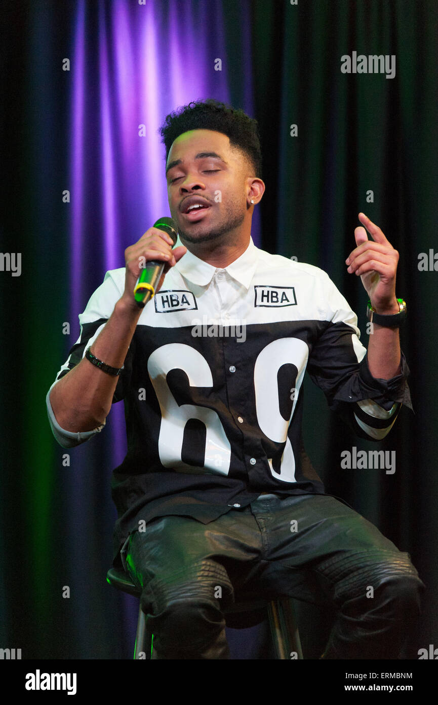 Power 99 performance theater hi-res stock photography and images - Alamy