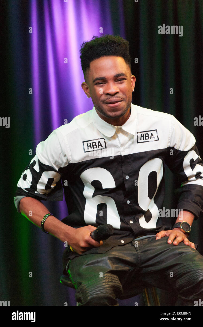 Power 99 performance theater hi-res stock photography and images - Alamy