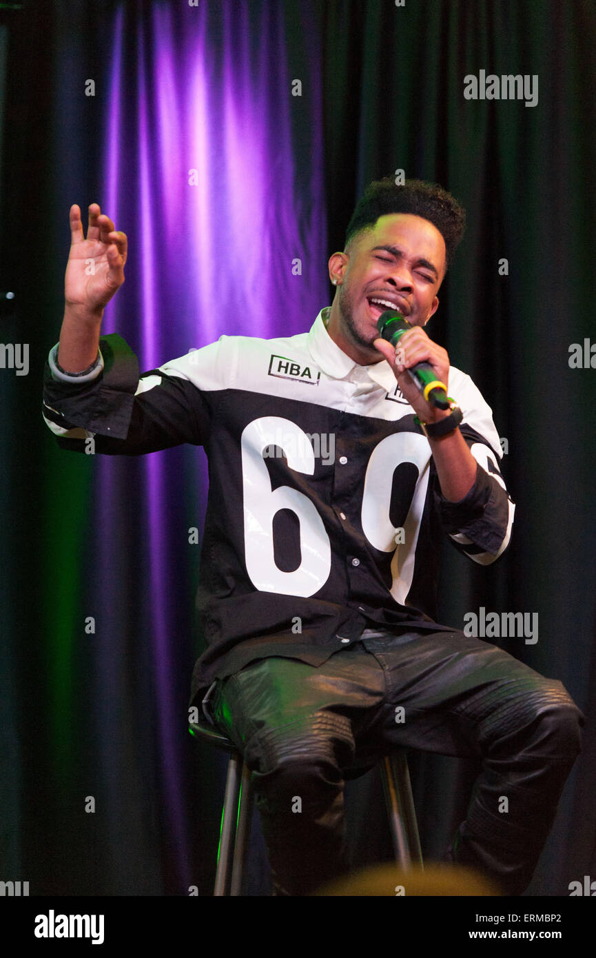 Power 99 performance theater hi-res stock photography and images - Alamy