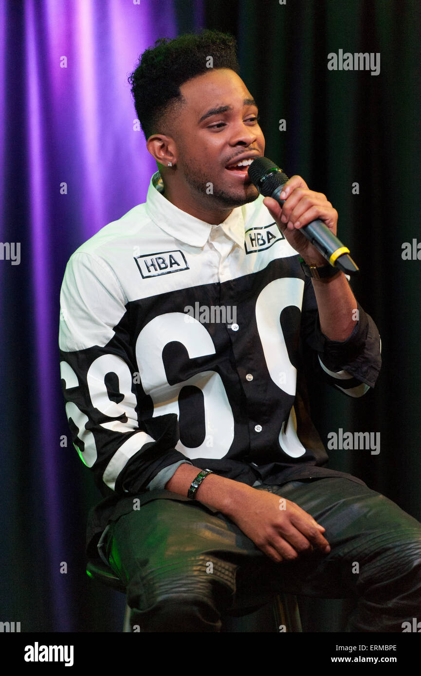 Power 99 performance theater hi-res stock photography and images - Alamy