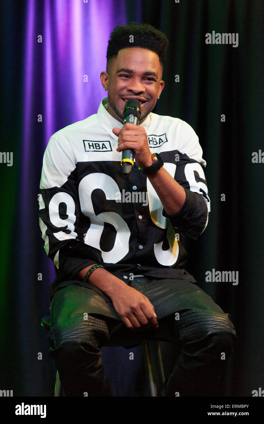 Power 99 performance theater hi-res stock photography and images - Alamy