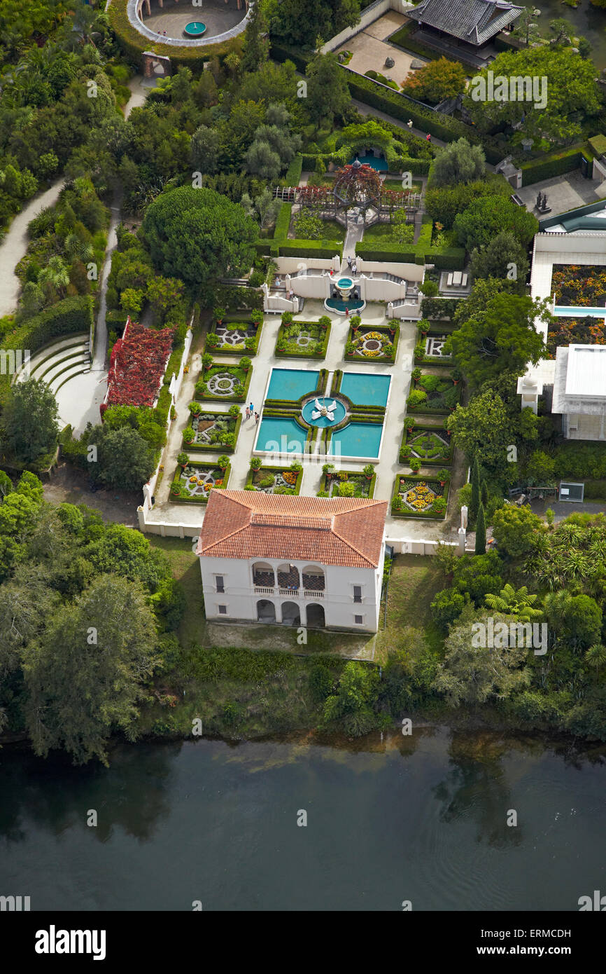 Italian Renaissance Garden, Hamilton Gardens, and Waikato River ...