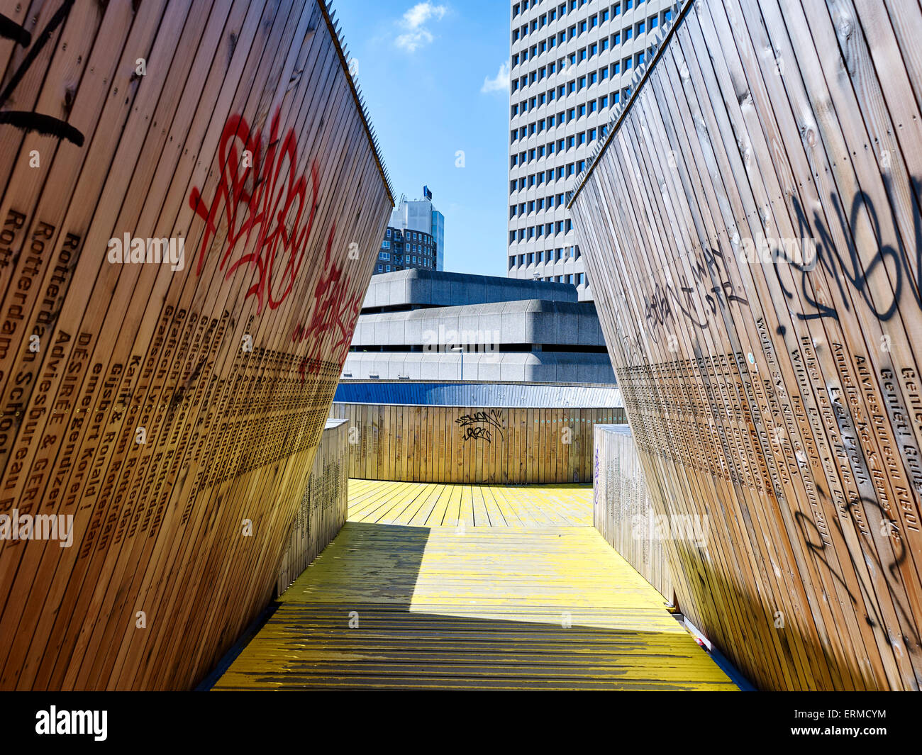 De Luchtsingel in Rotterdam, The Netherlands, a connection between ...