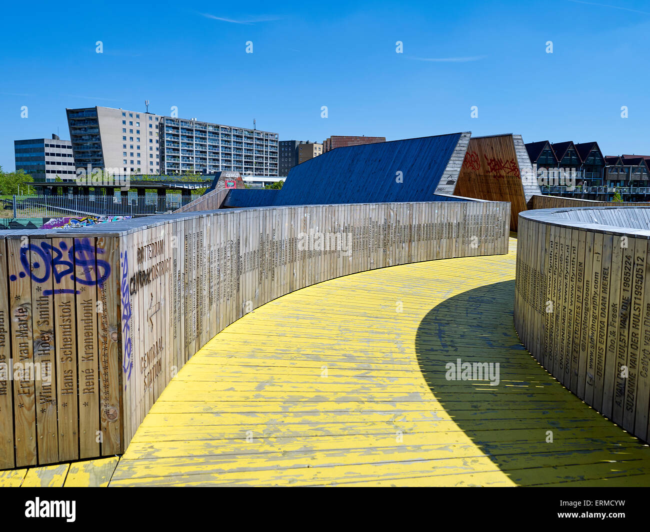 De Luchtsingel in Rotterdam, The Netherlands, a connection between ...