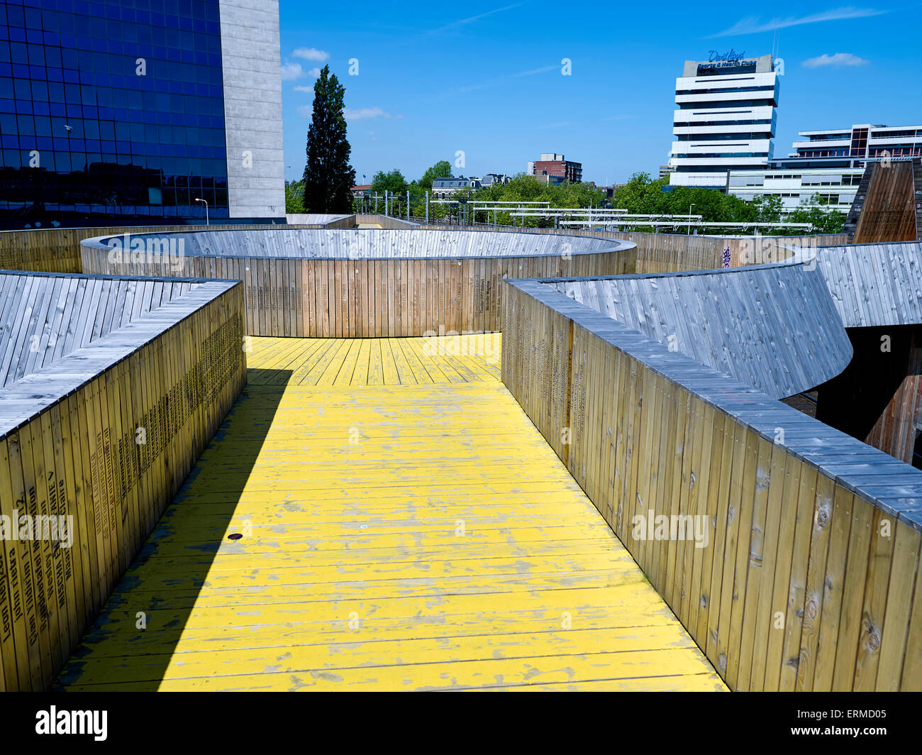 De Luchtsingel in Rotterdam, The Netherlands, a connection between ...