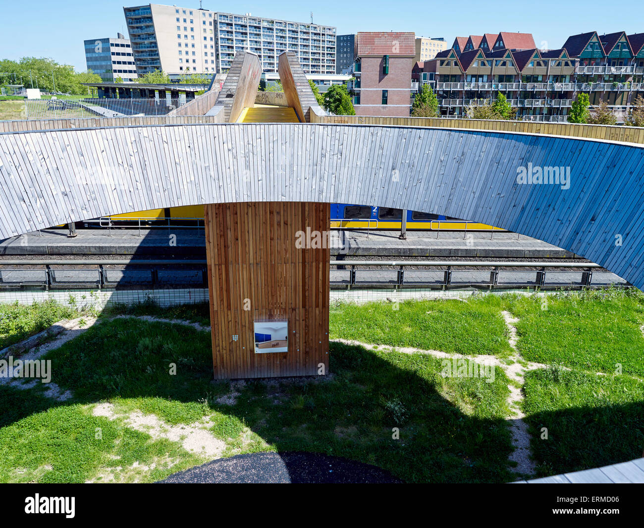 Luchtsingel yellow bridge hi-res stock photography and images - Alamy