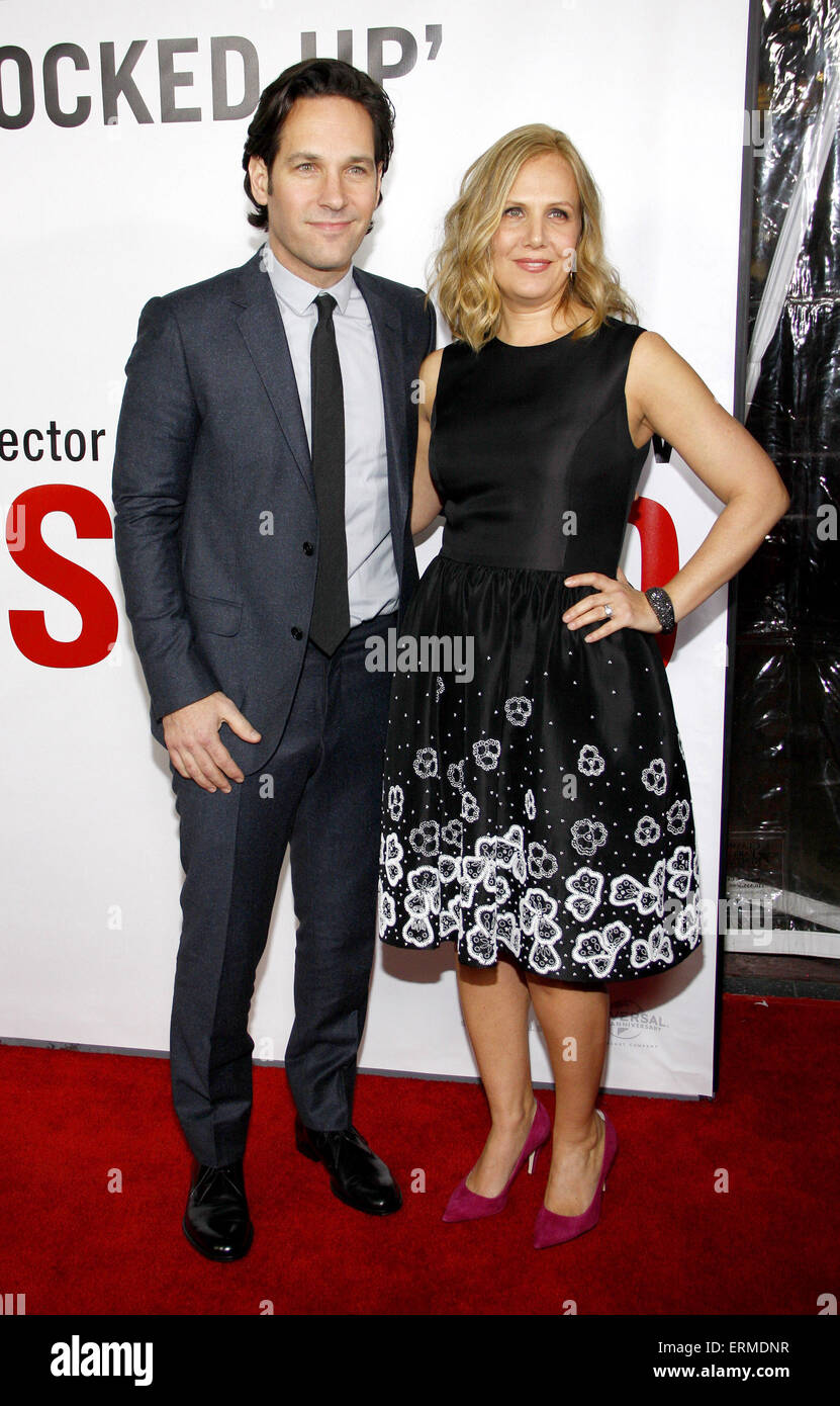 Paul Rudd and Julie Yaeger Stock Photo - Alamy