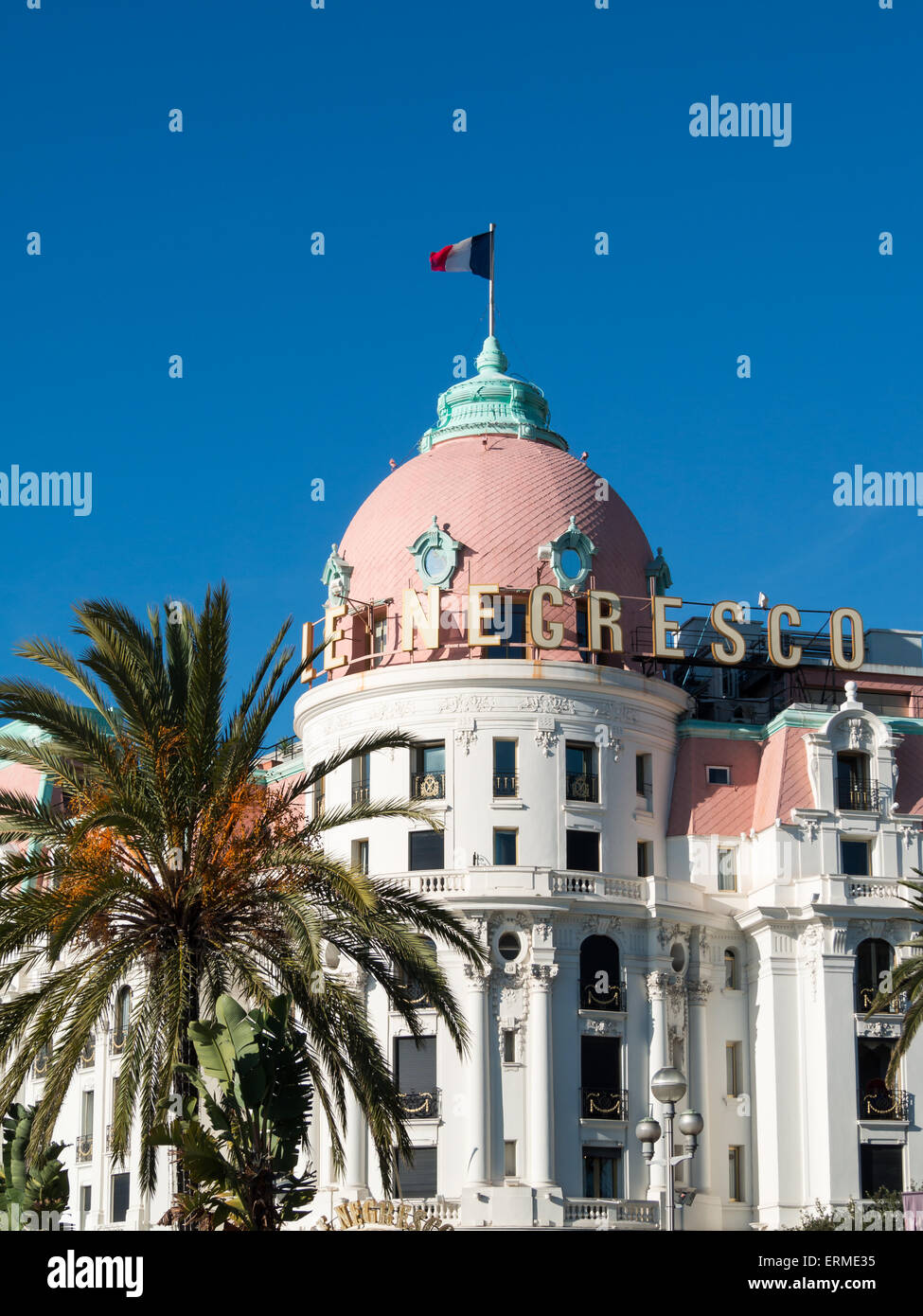Sky trees and buildings hi-res stock photography and images - Alamy