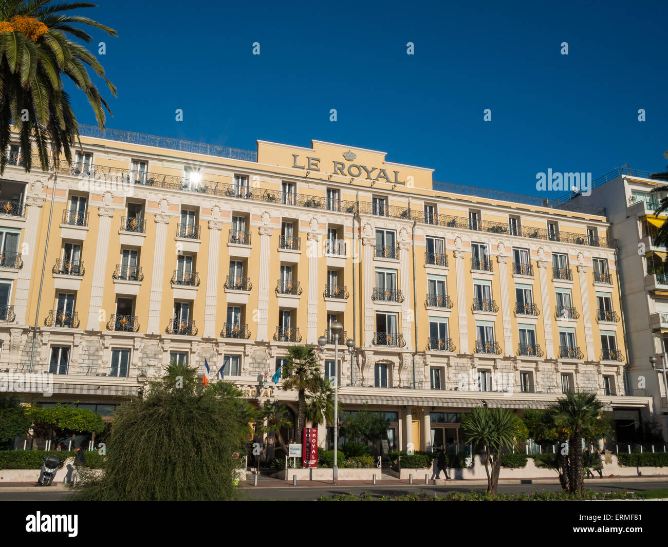 Le promenade des anglais hi-res stock photography and images - Alamy