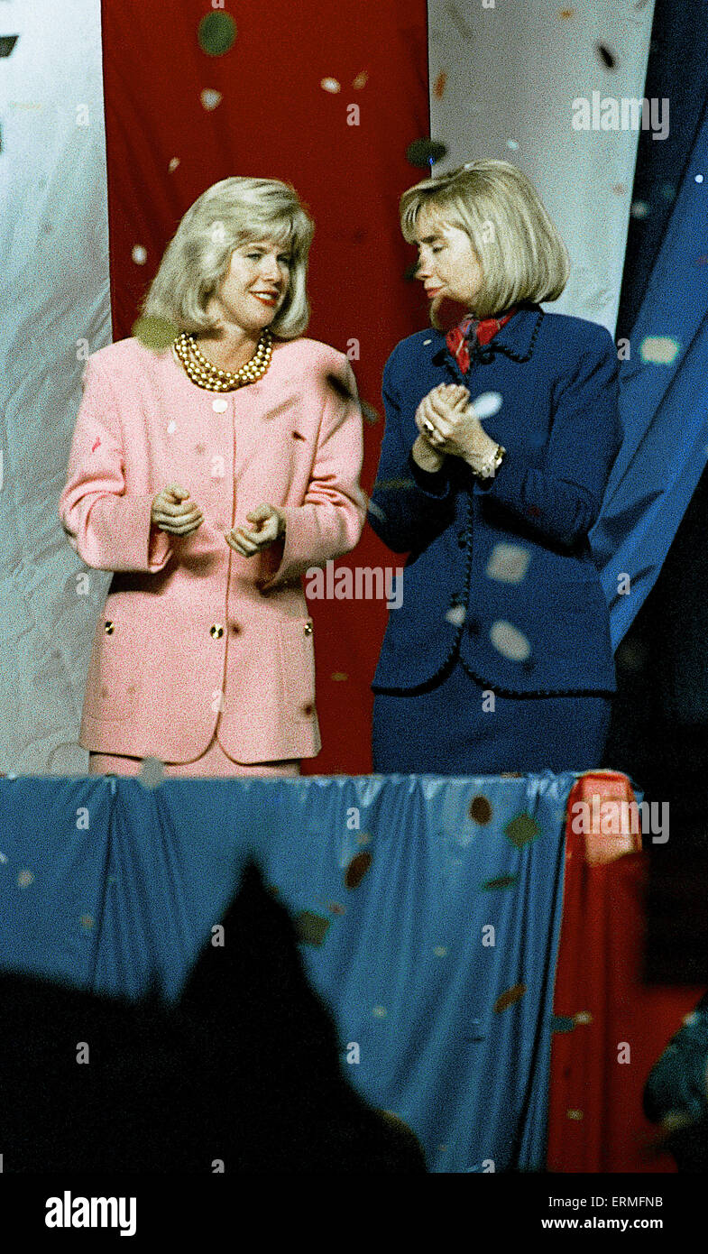 Little Rock, Arkansas, USA 3rd November 1992 Tipper Gore and Hillary ...