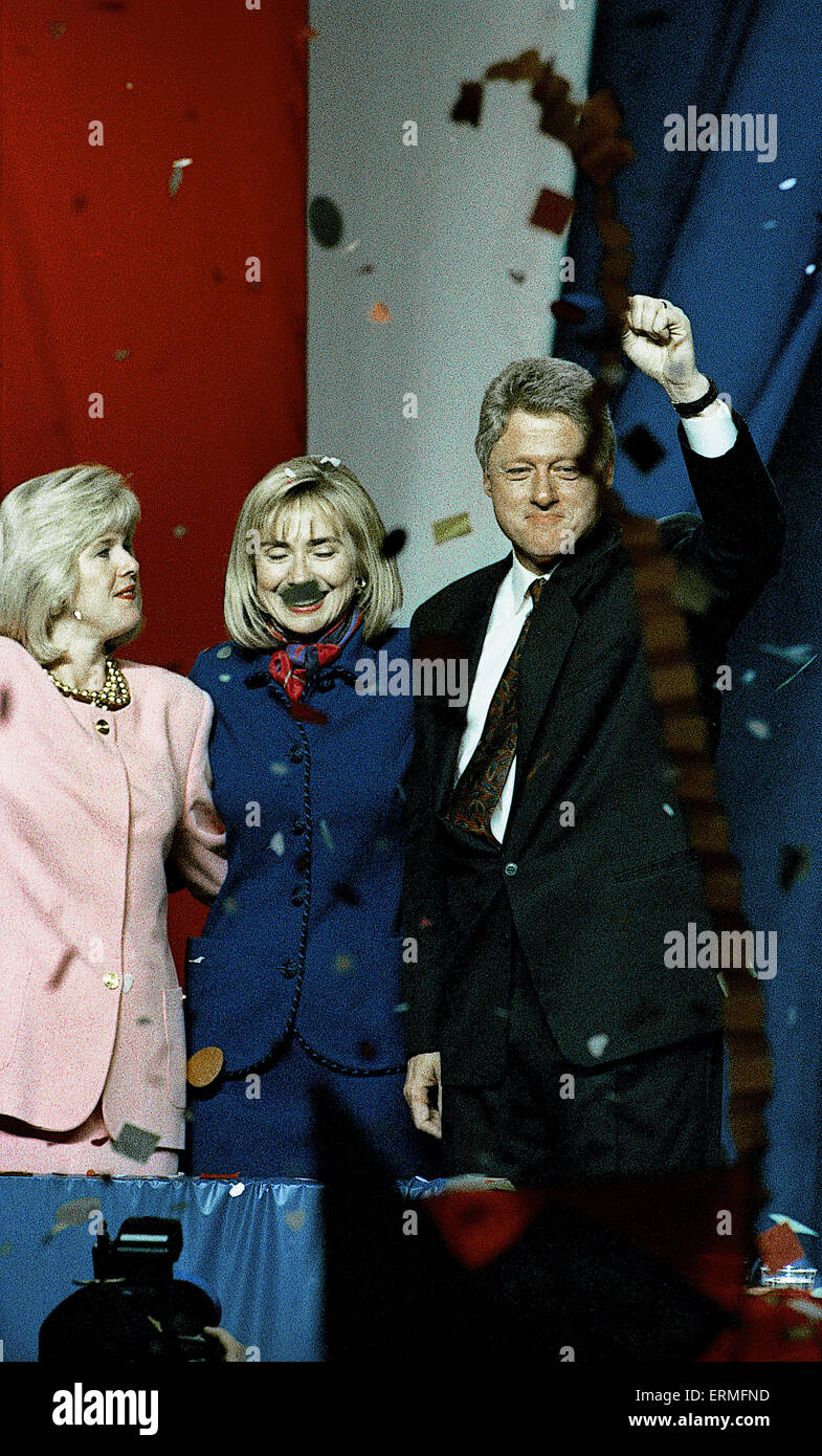Little Rock, Arkansas, USA 3rd November 1992 Tipper Gore and Hillary ...