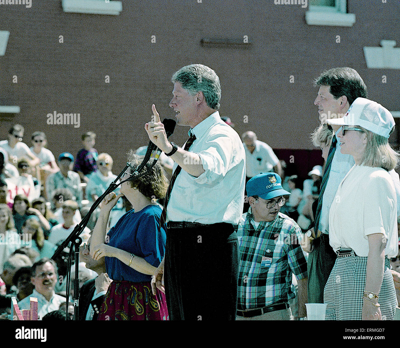 Bill clinton campaign 1992 hi-res stock photography and images - Alamy