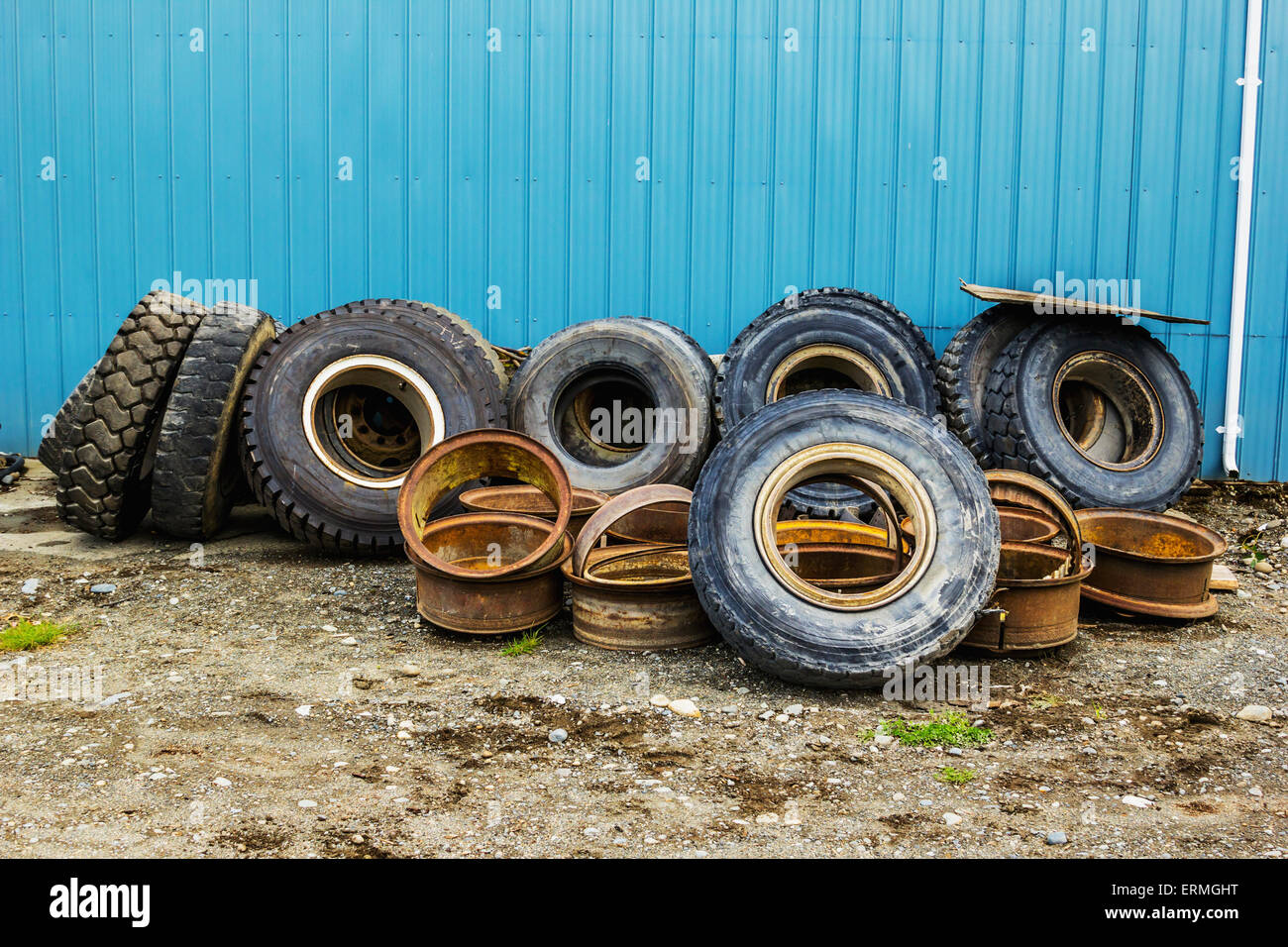 Junk tire hi-res stock photography and images - Alamy