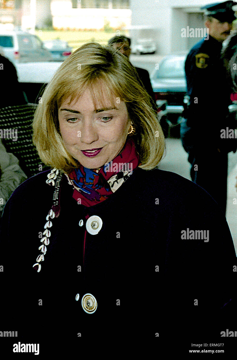 Hillary clinton campaign walking hi-res stock photography and images ...