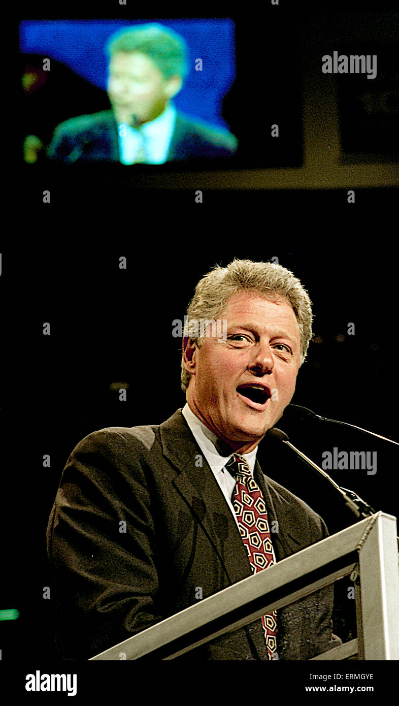East Rutherford, New Jersey 11-1-1992 Clinton/ Gore Campaign rally at ...