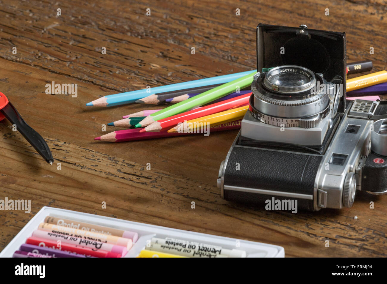 Artists creative work table Stock Photo - Alamy