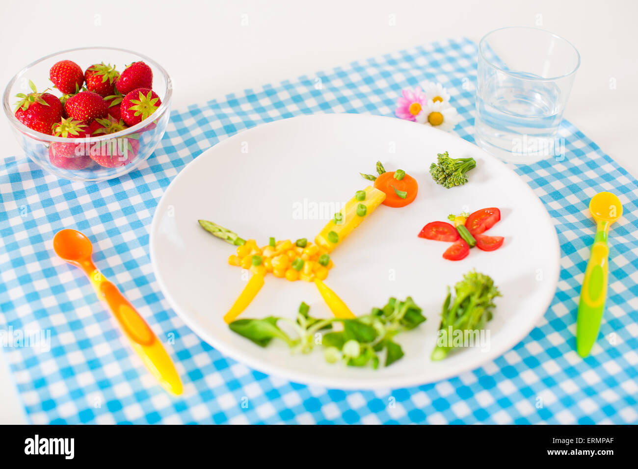 School dining table with water hi-res stock photography and images - Alamy