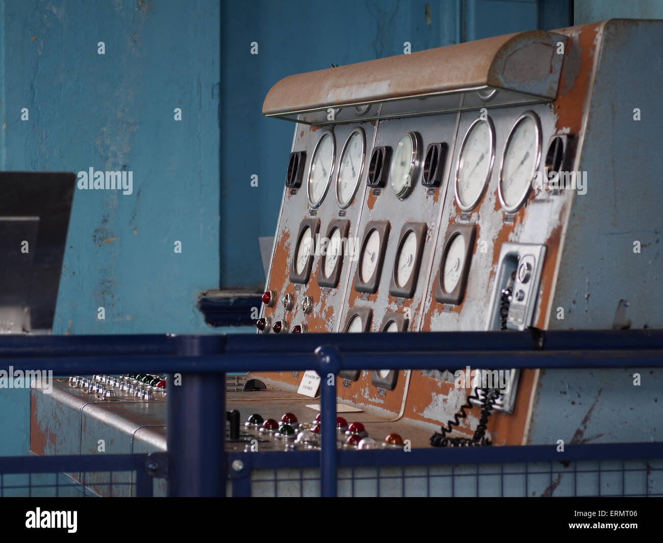 Titanic dry dock hi-res stock photography and images - Alamy