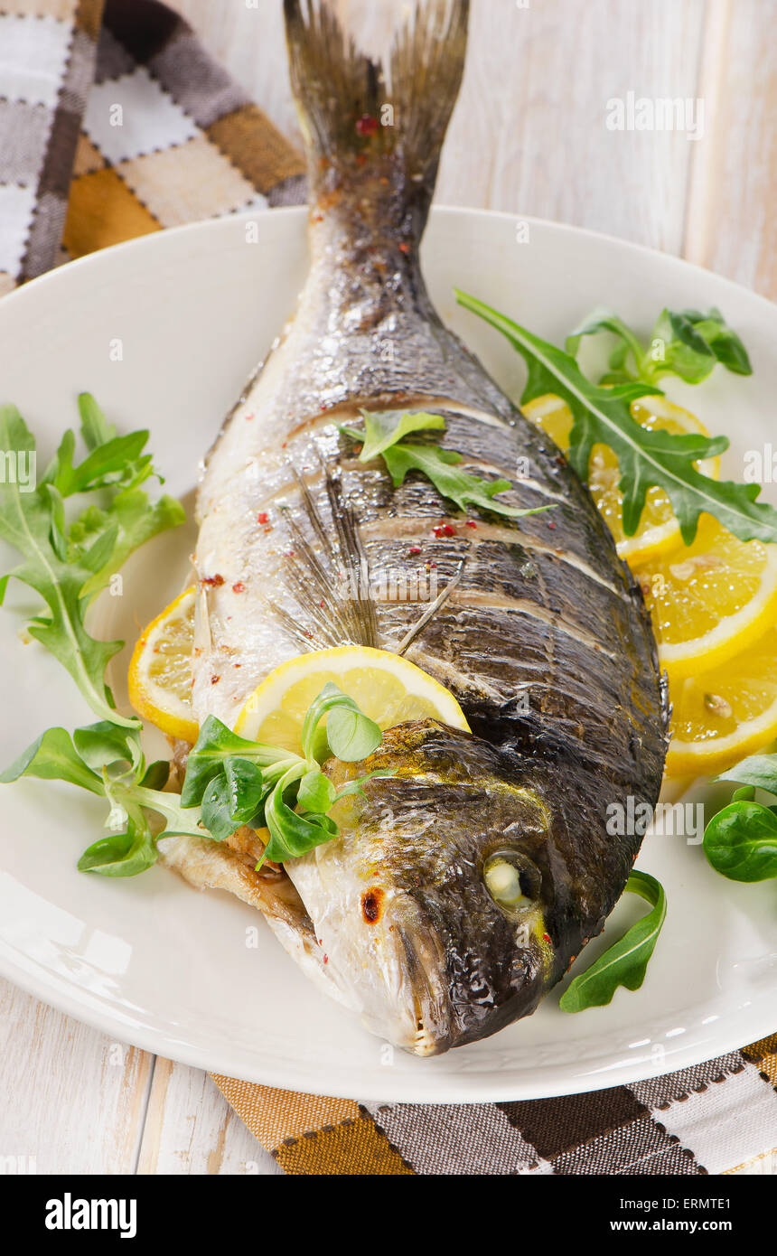 Sea bream fried fish hi-res stock photography and images - Alamy