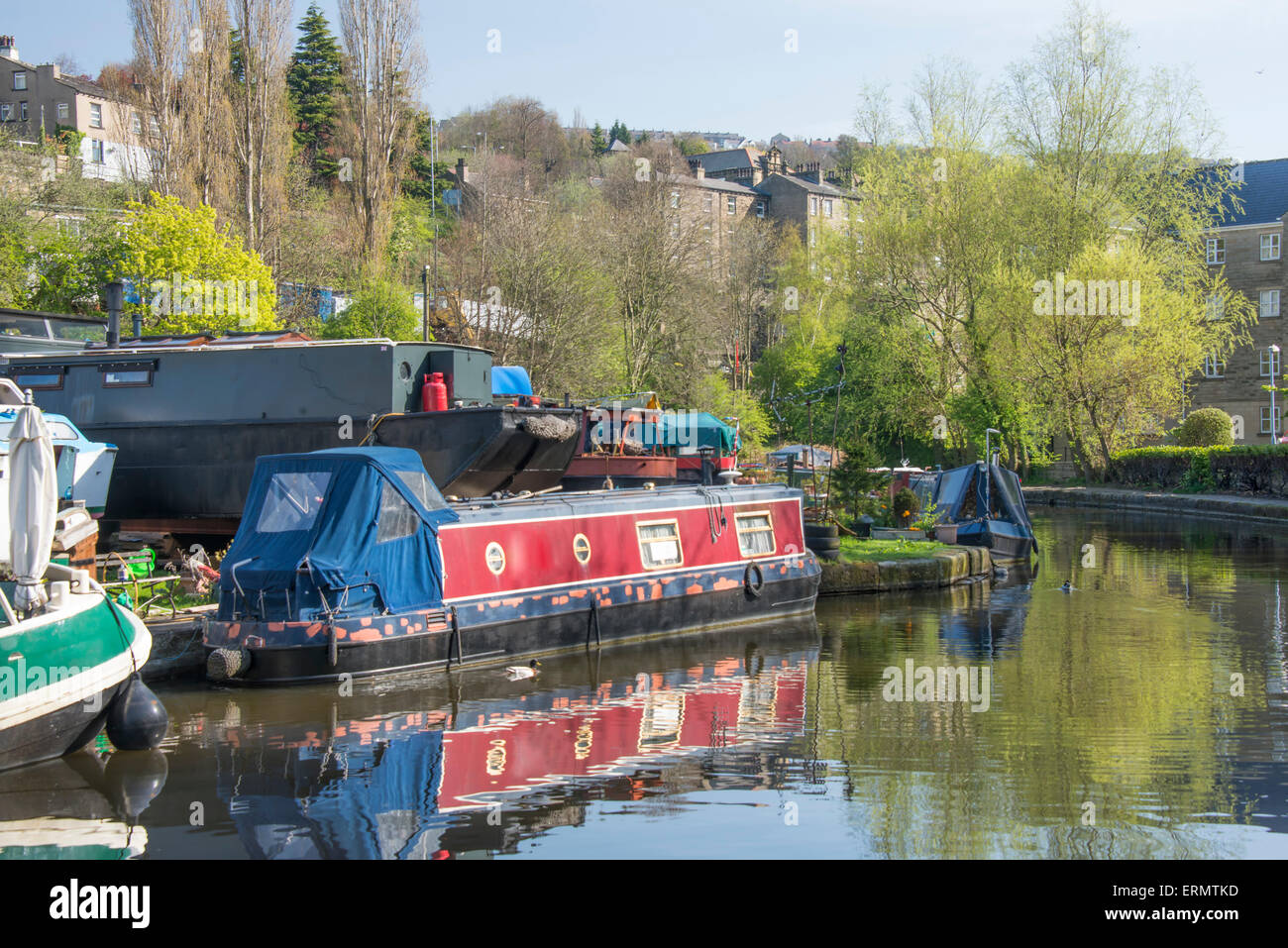 Alongside moorings hi-res stock photography and images - Alamy