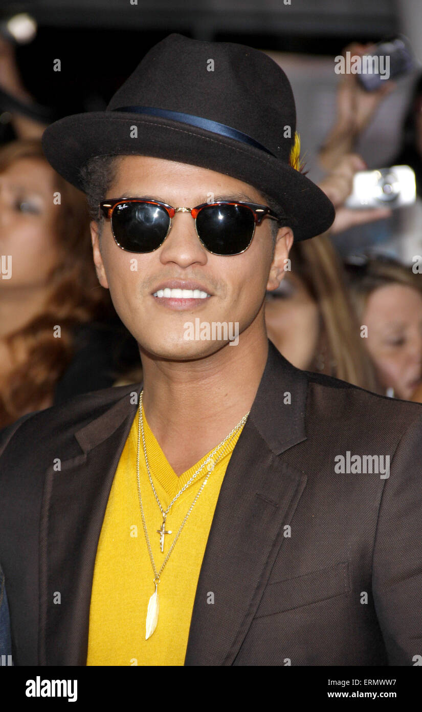 Musician bruno mars hi-res stock photography and images - Alamy