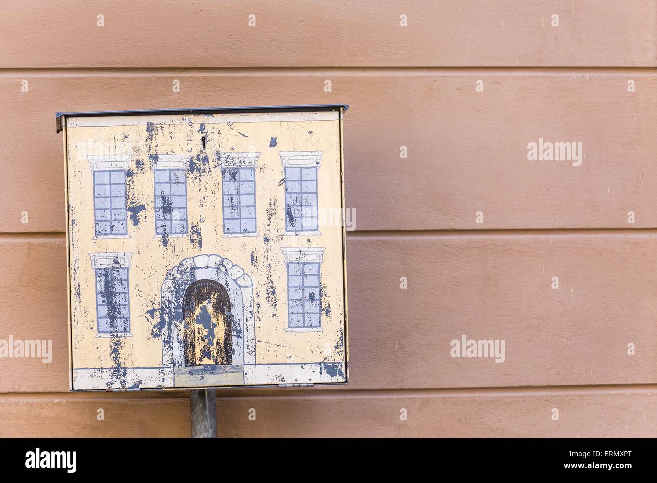 Funny letterbox hi-res stock photography and images - Alamy