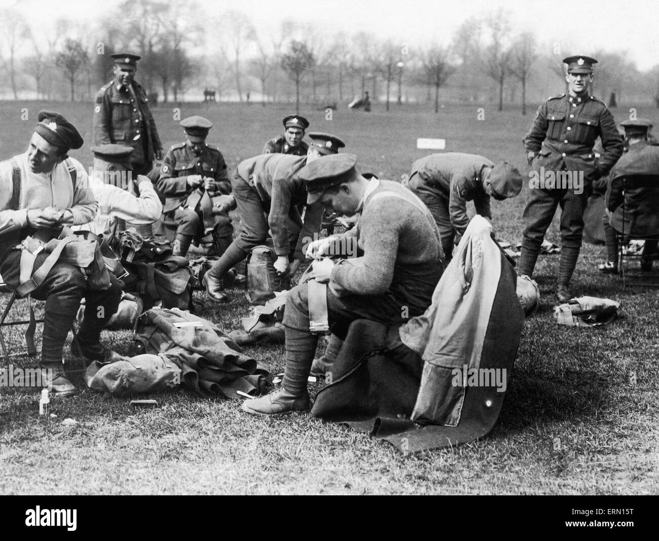 Ww1 military uniforms Black and White Stock Photos & Images - Alamy
