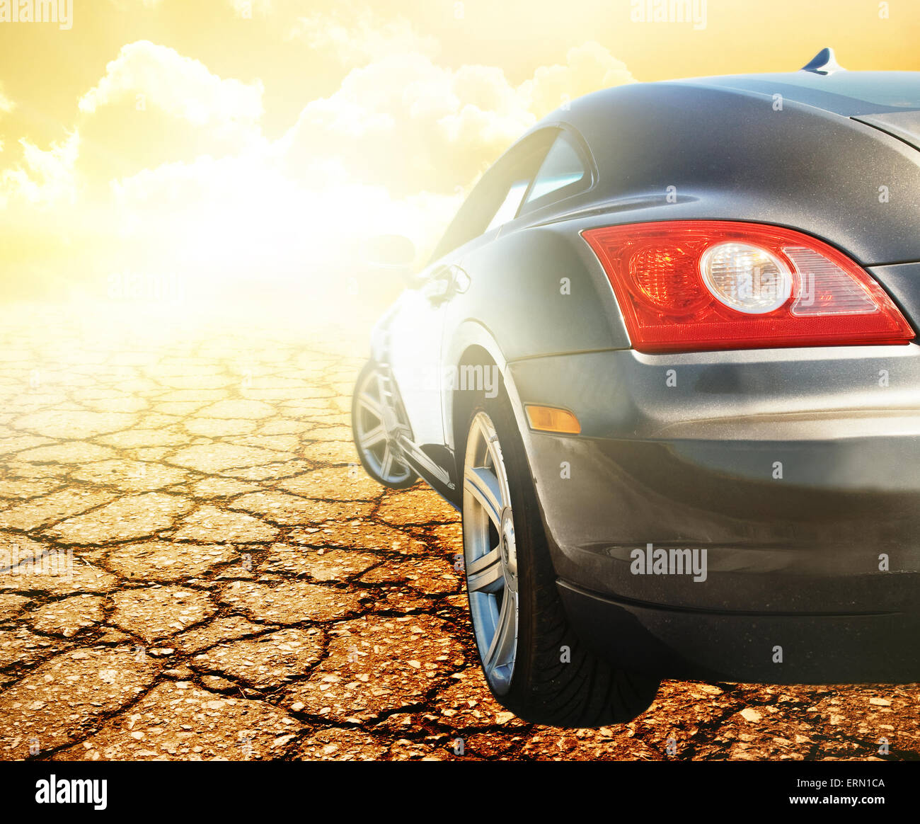 Car racing in desert hi-res stock photography and images - Alamy