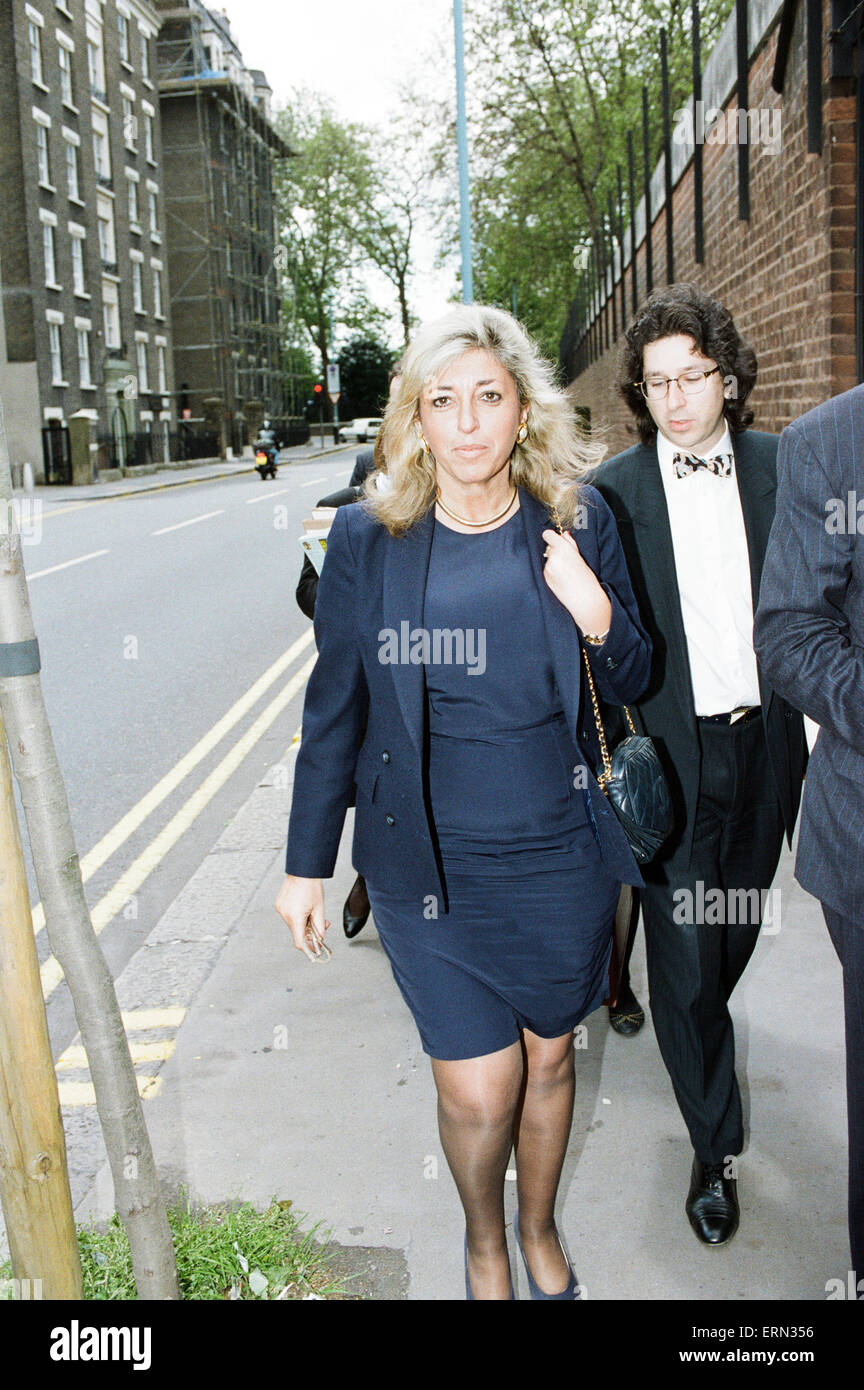 Mirror newspaper 1990s hi-res stock photography and images - Alamy