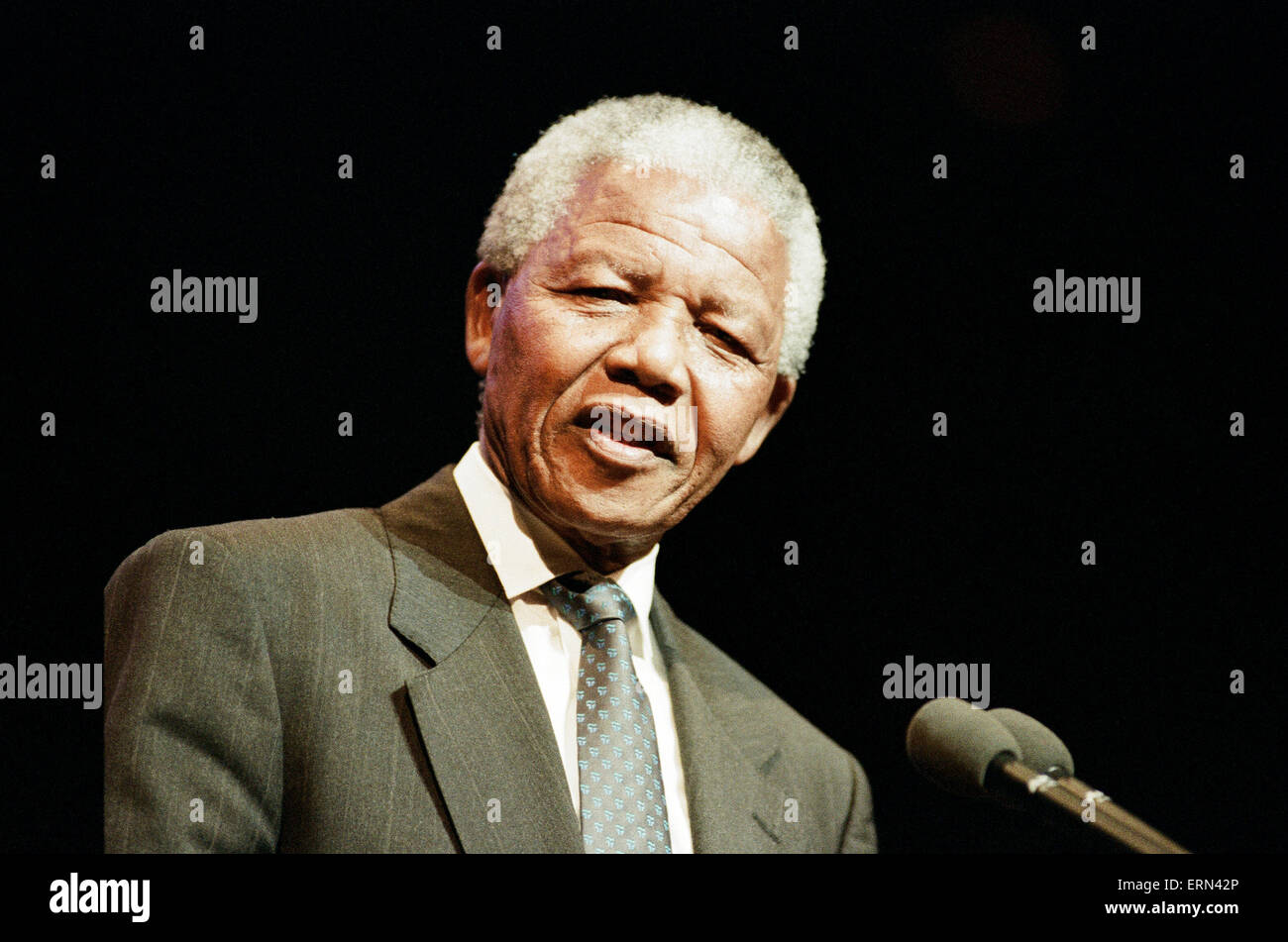 Nelson mandela 1993 hi-res stock photography and images - Alamy