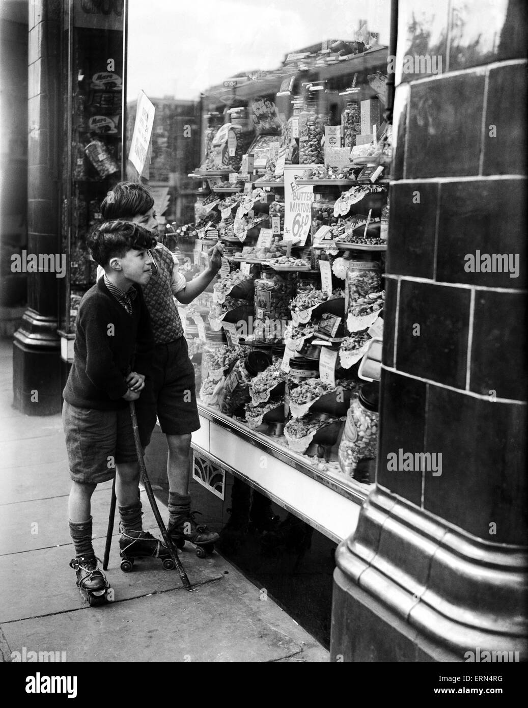 1940s sweets hi-res stock photography and images - Alamy