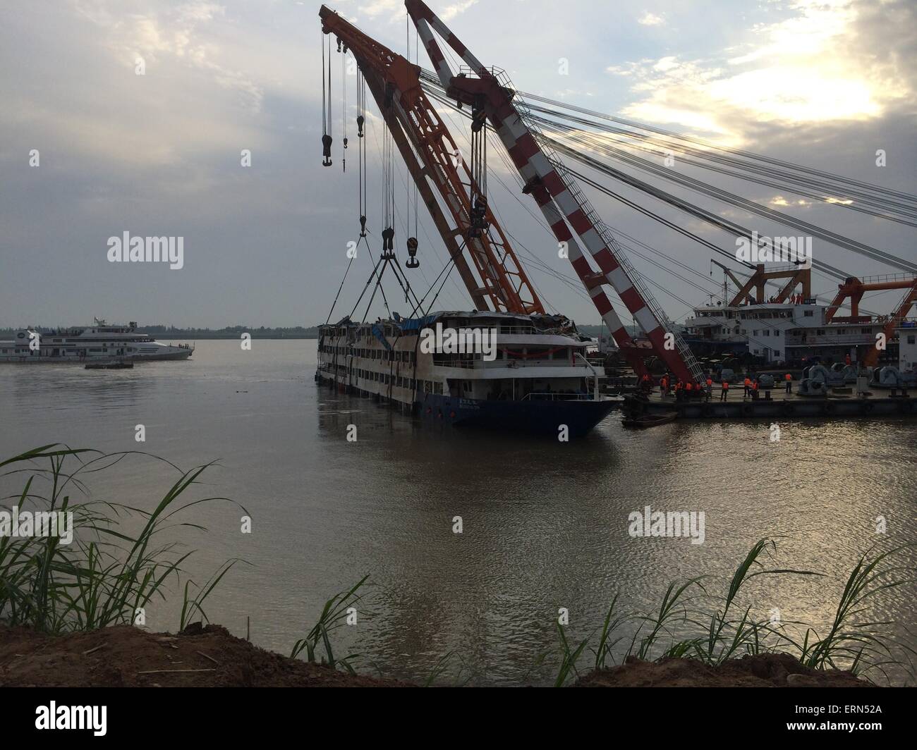 Jianli, Hubei, China. 5th June, 2015. The capsized passenger ship ...