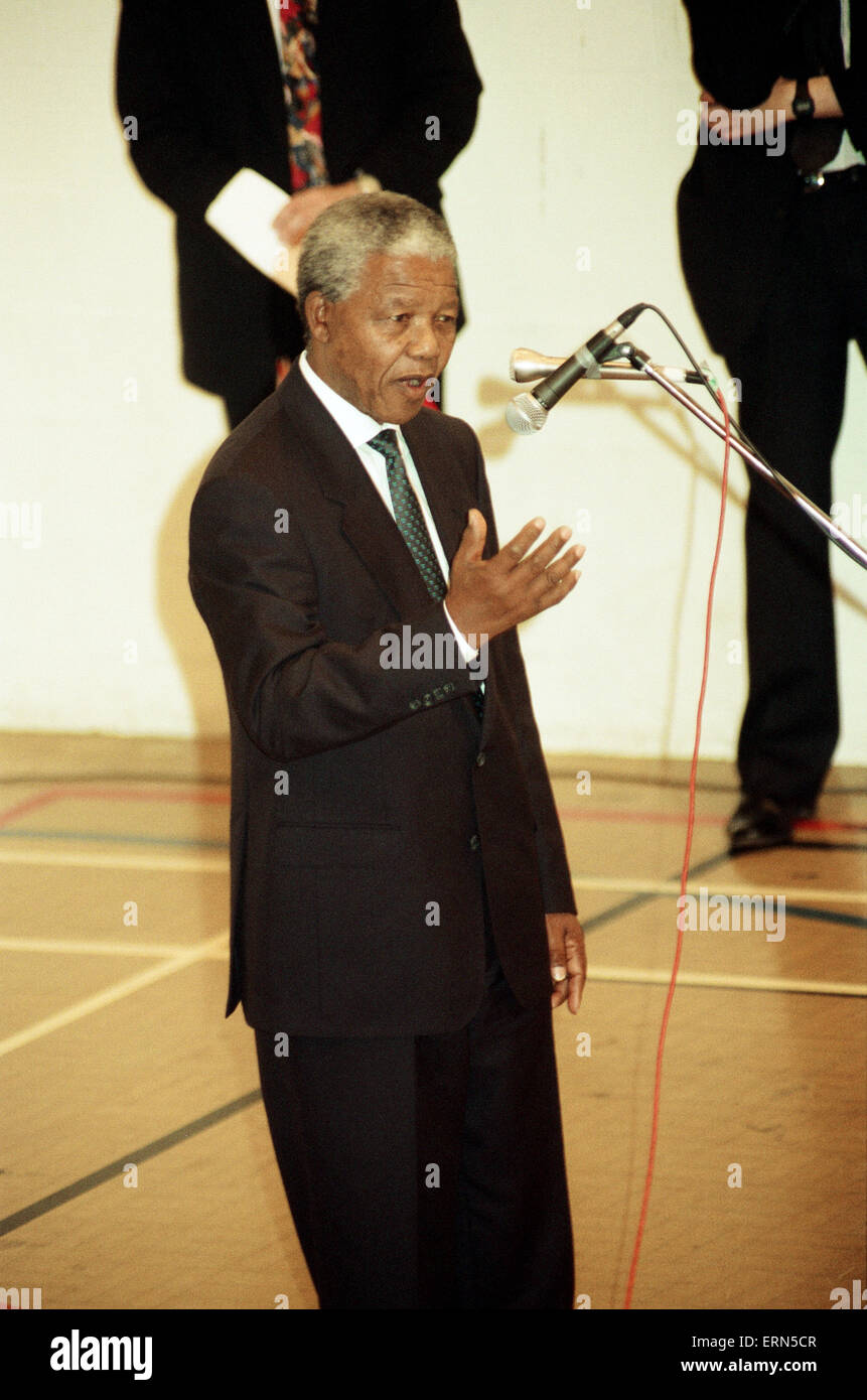 Nelson mandela 1993 hi-res stock photography and images - Alamy