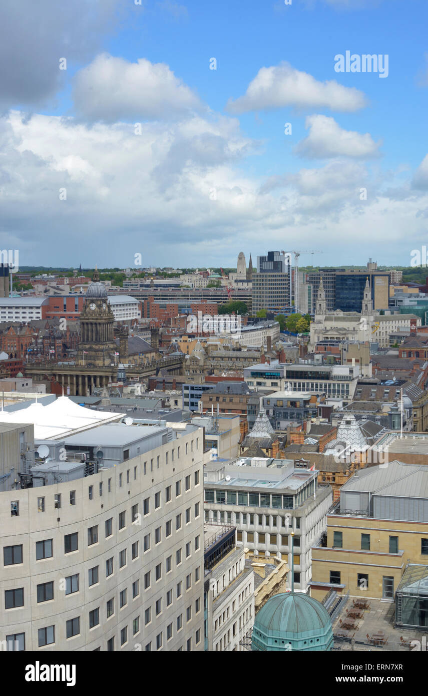Leeds aerial hi-res stock photography and images - Alamy