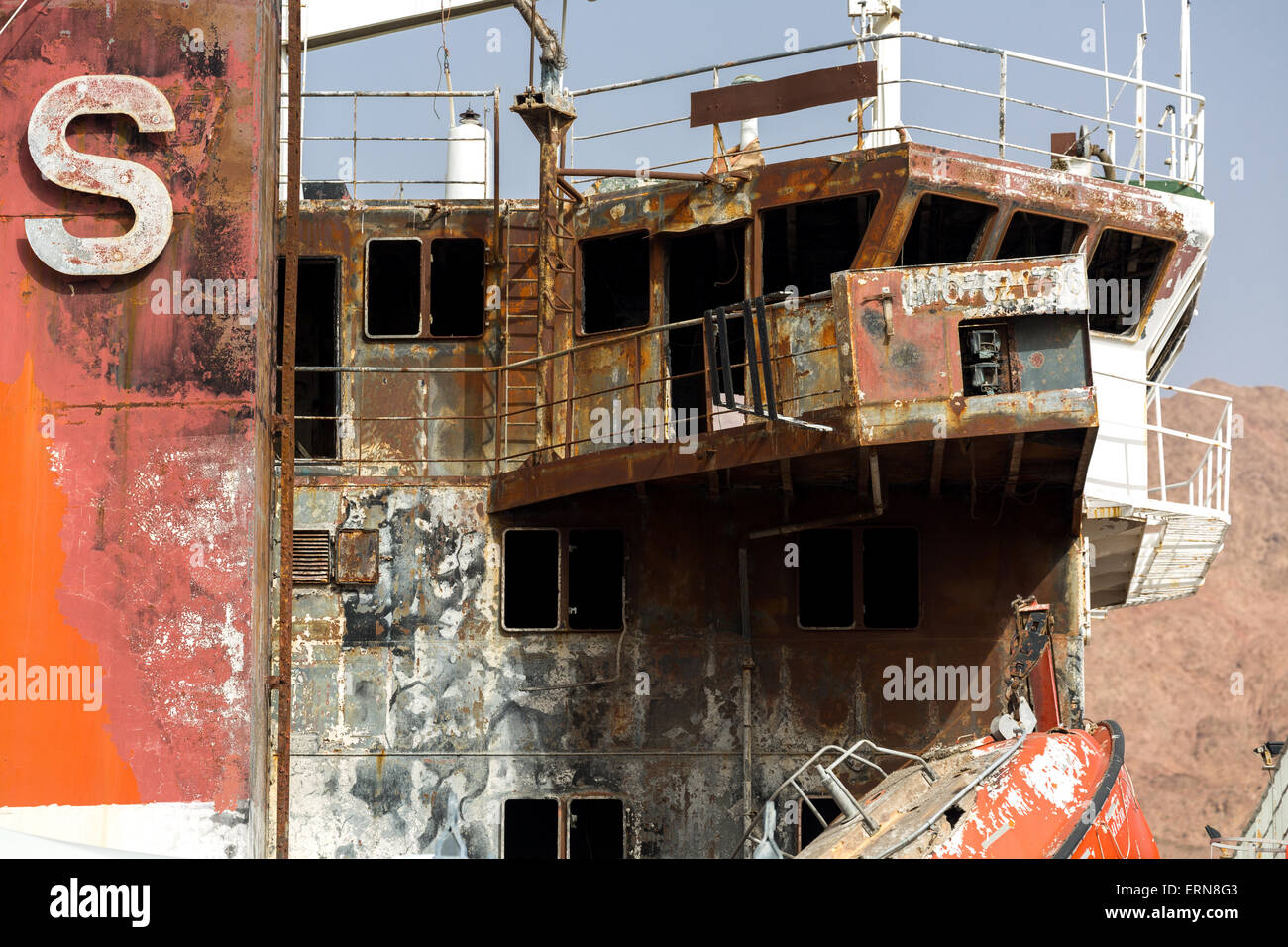 Cargo ship fire hi-res stock photography and images - Alamy