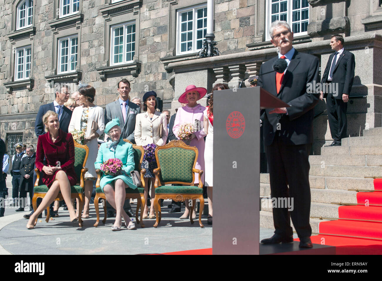 Left to right crown princess mary of denmark hi-res stock photography ...