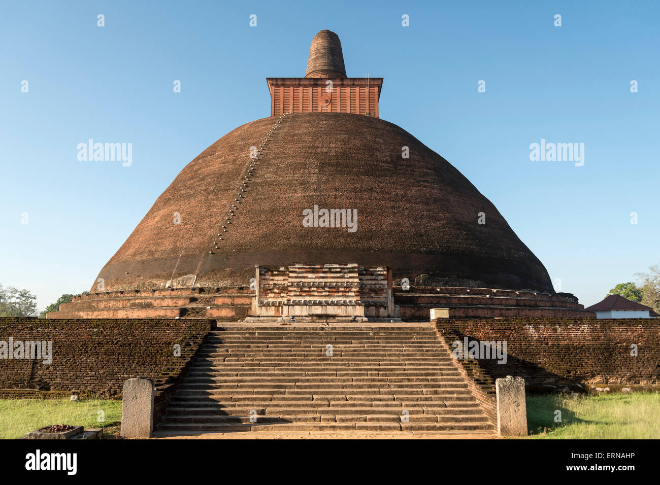 Jetavanarama Dagoba (Jetavanaramaya Stupa), Anuradhapura, Sri Lanka ...