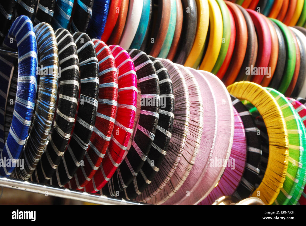 Bangle stall hi-res stock photography and images - Alamy