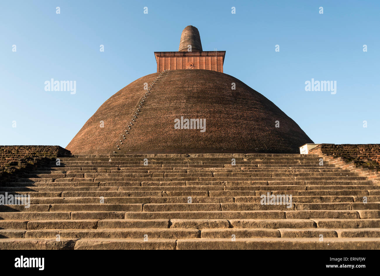Jetavanarama Dagoba (Jetavanaramaya Stupa), Anuradhapura, Sri Lanka Stock Photo - Alamy
