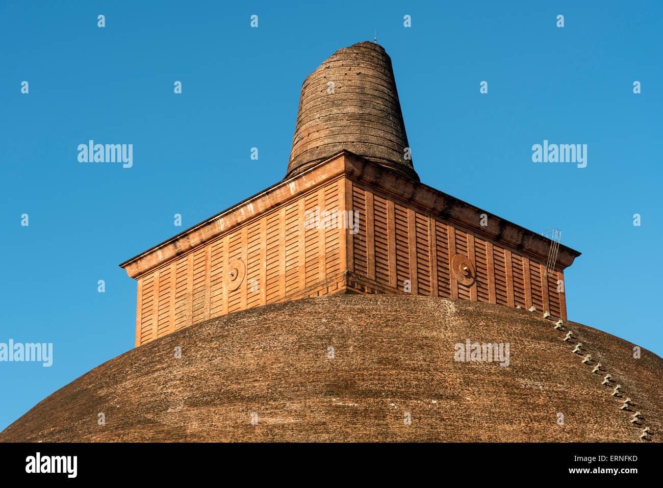 Close-up of Spire of Jetavanarama Dagoba (Jetavanaramaya Stupa ...