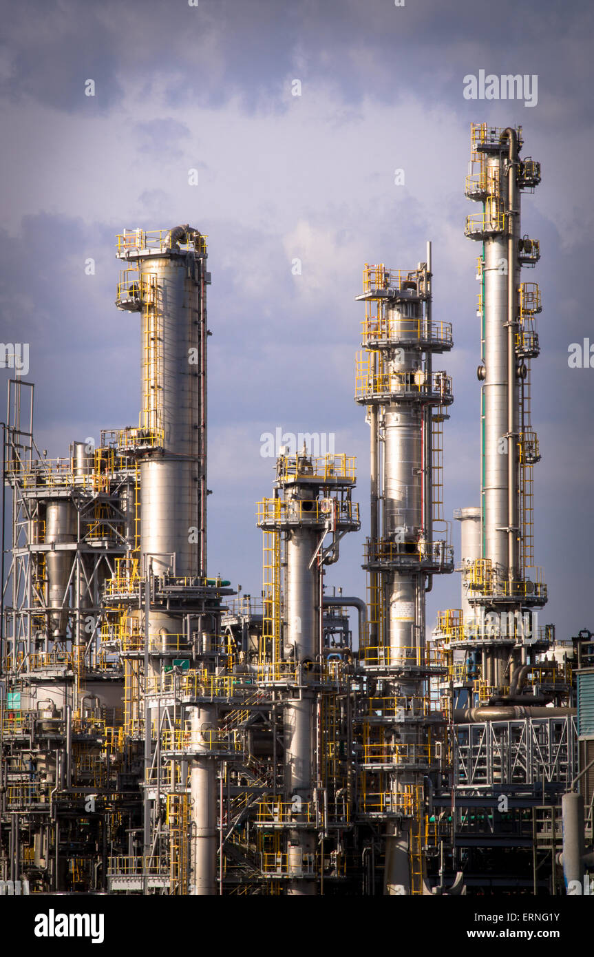 Pipe work at a chemical plant Stock Photo - Alamy