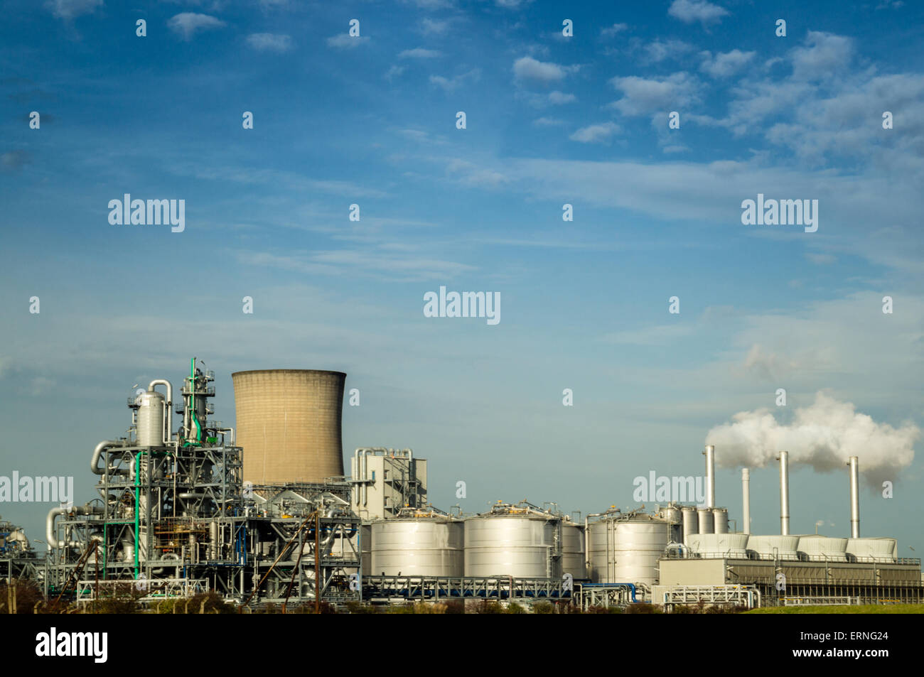 A industrial chemical and power plant Stock Photo - Alamy