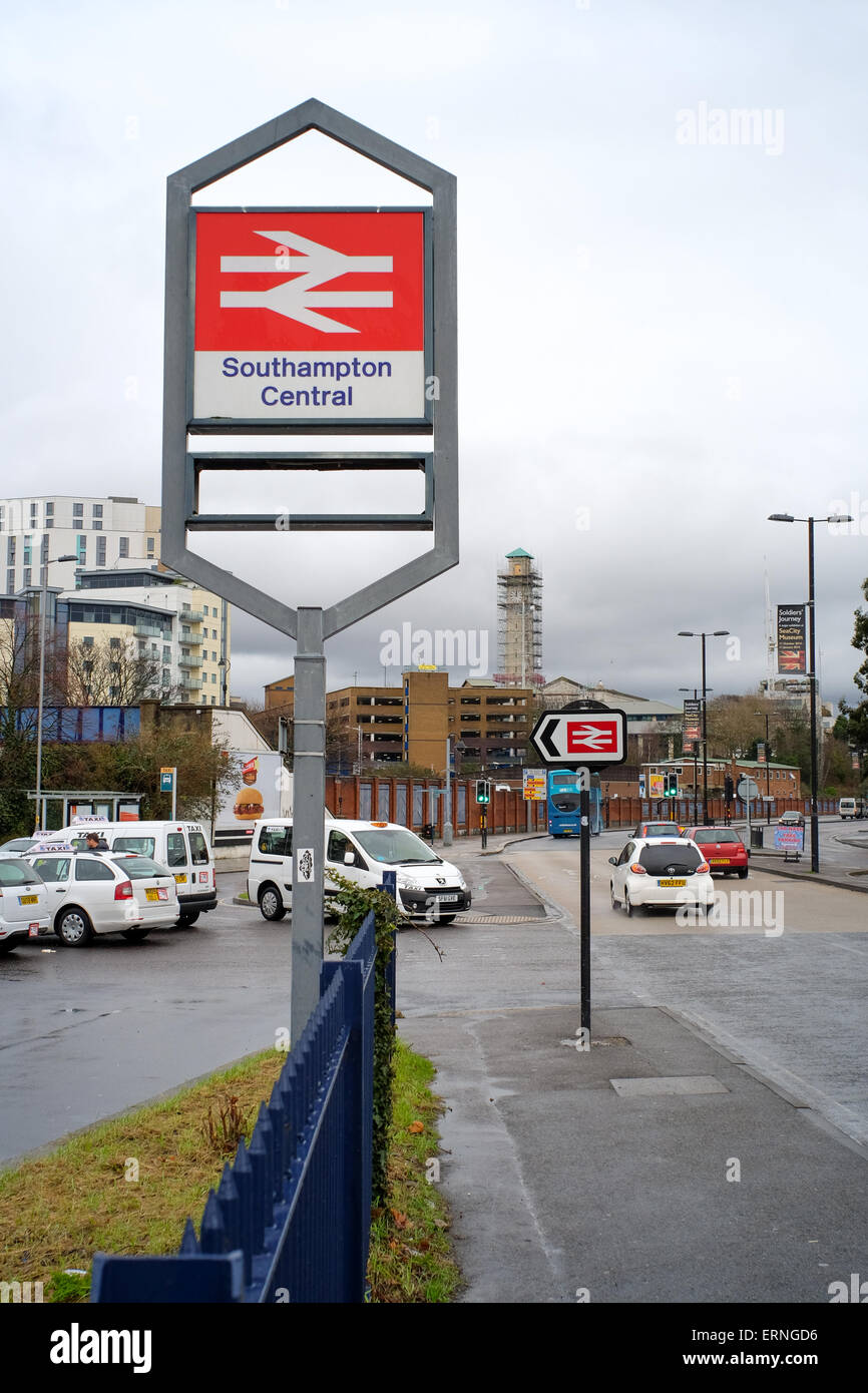 Train station sign hi-res stock photography and images - Alamy
