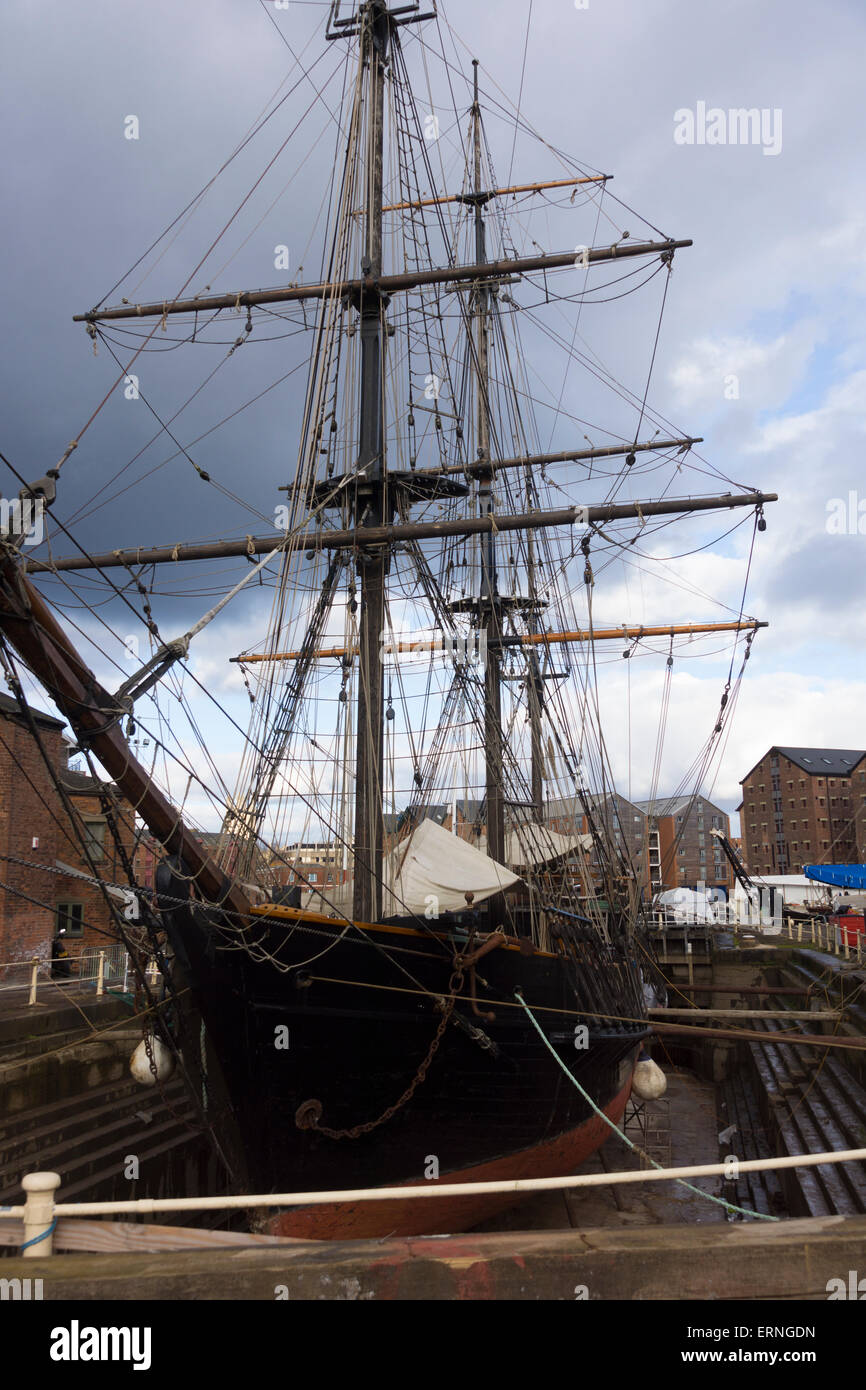 Working dry dock with a large sailing ship in Gloucester Docks ...