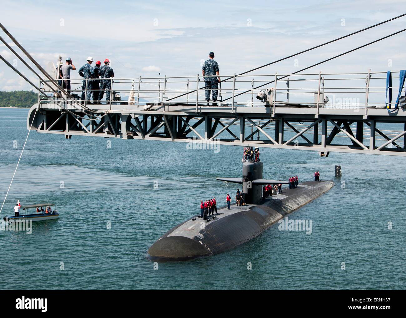 US Navy Los Angeles-class fast attack submarine USS Jacksonville ...