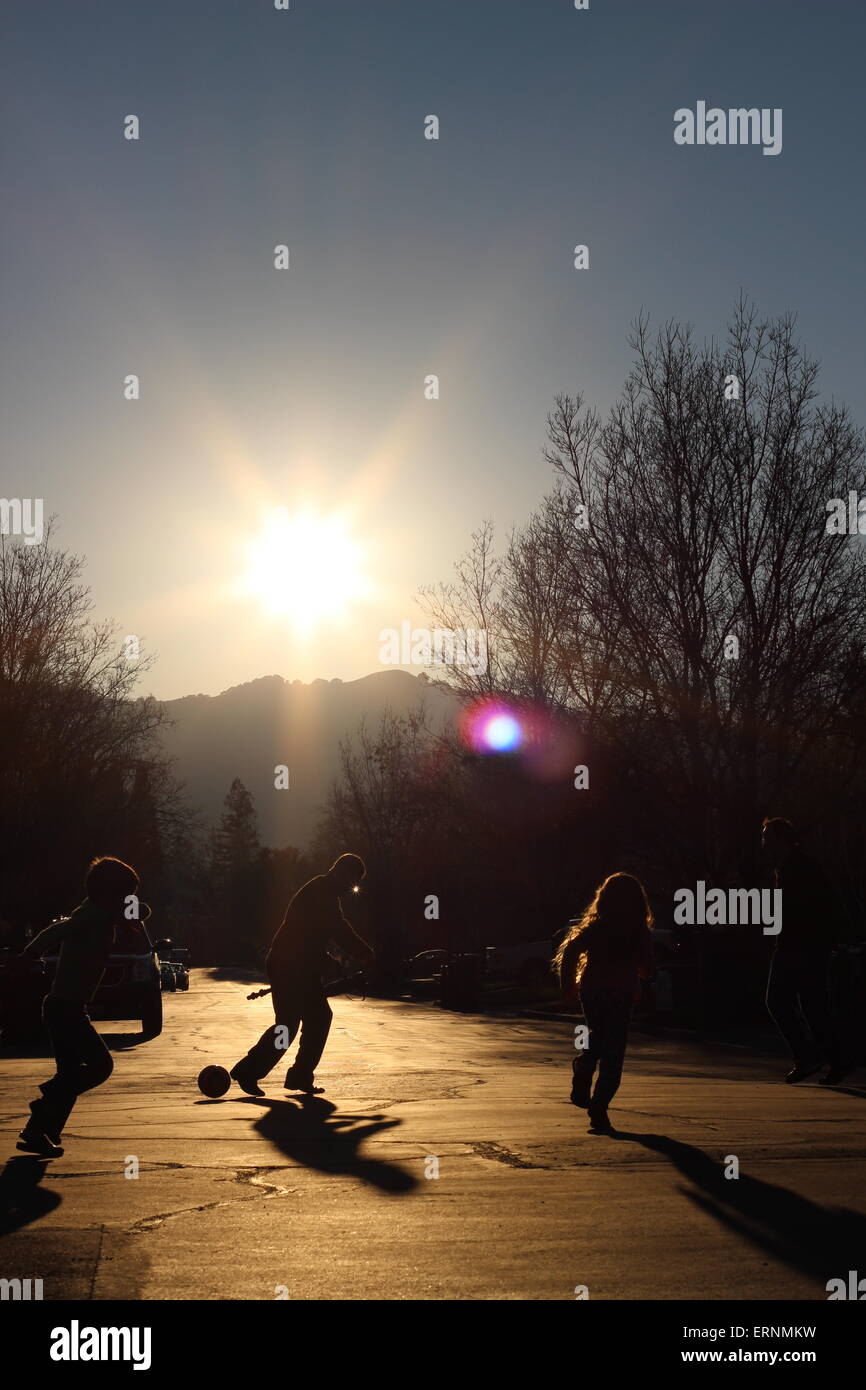Soccer sunset hi-res stock photography and images - Alamy